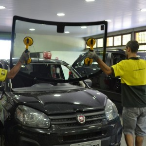 TROCA DE PARABRISA – LN PARABRISAS